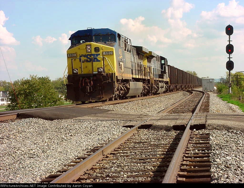 CSX 480 leads westbound Q708 (empty ore) at JD Jct.
